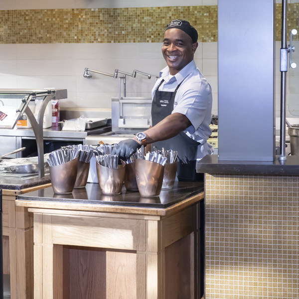 De Neve Dining – Dining